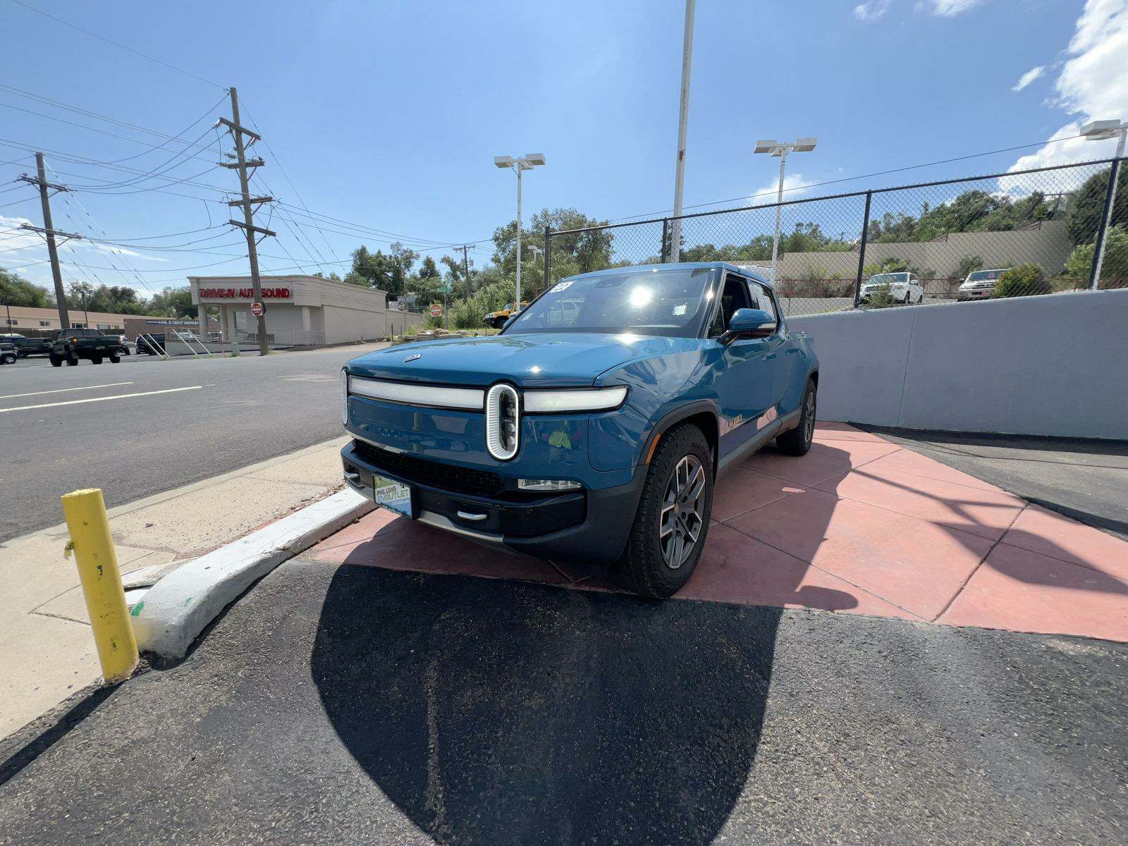 7fctgaaaxnn015583 Rivian R1t 2022 Купить из США